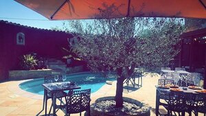 Auberge Les Galets Hotel Restaurant (Alpes-de-Haute-Provence, Arrondissement de Forcalquier, Ganagobie, Pont Bernard), otel