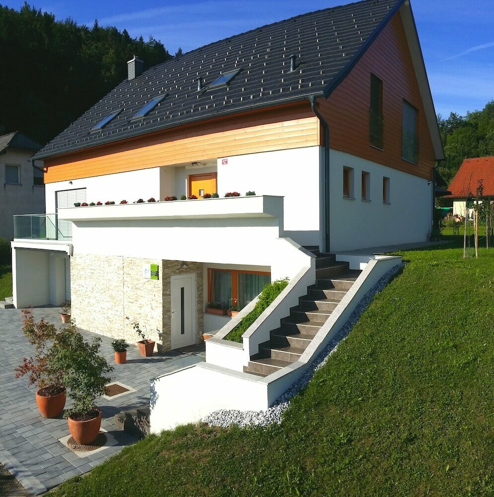 Kısa süreli konaklama Domovoj Apartments and Rooms, Dünya, foto