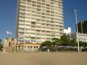 Duplex Elypalace 1-9 (Comunidad Autònoma de Cataluña, Girona, Palafrugell, Avenida Costa Brava, 23), otel  Katalonya'dan