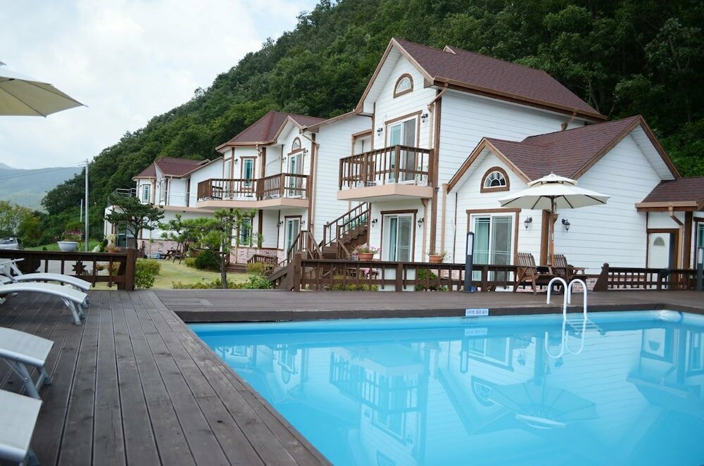 Otel Forest of Color Pension, Kangvon İli, foto