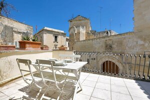 Salento Living Apartment (Vico dei Pensini No:1, Lecce), otel  Lecce'den