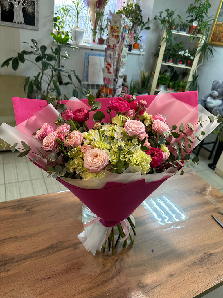 Çiçekçiler Цветы у дома, Samarskaya oblastı, foto