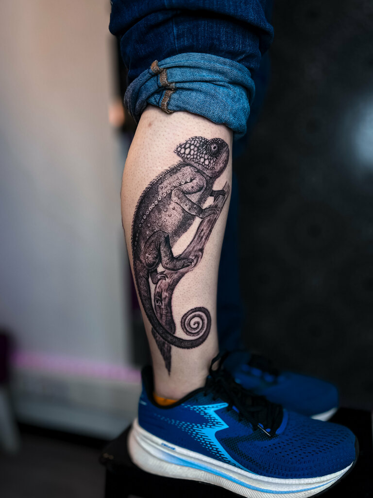 Dövmeciler Ksenia Bionic Tattoo, Moskova, foto