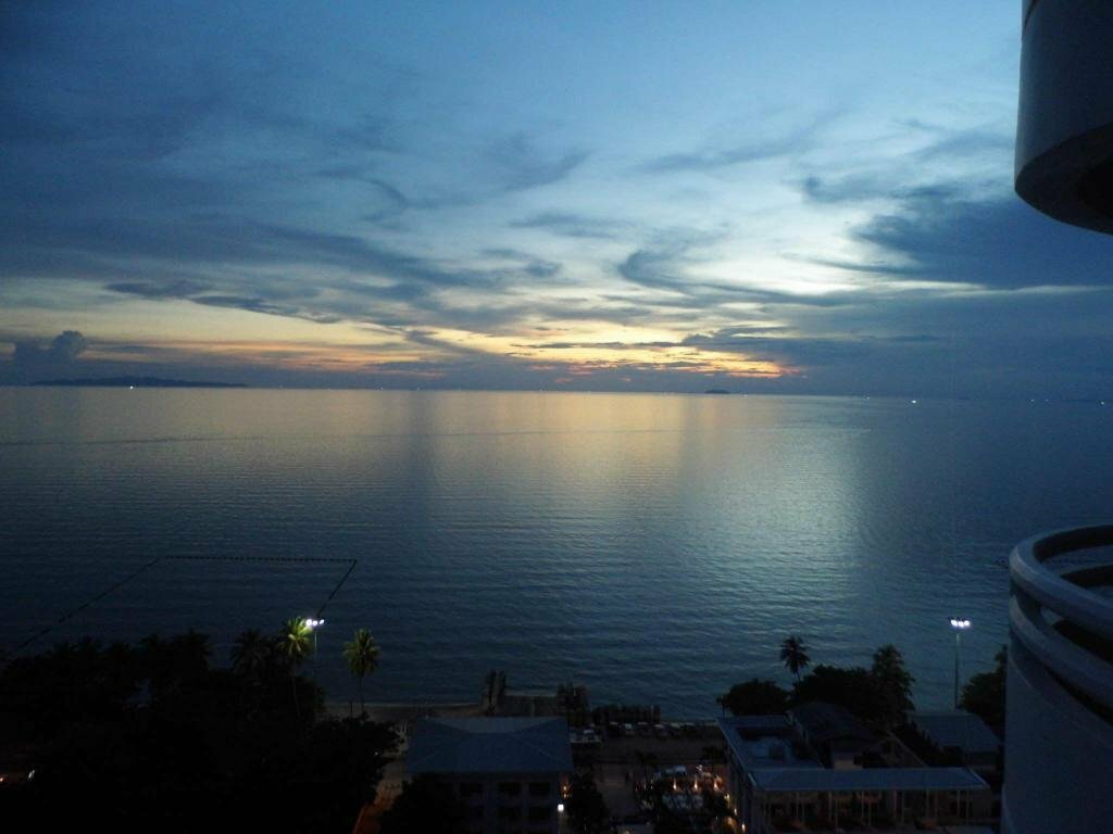 Otel 5ive Beach House Hotel, Pattaya, foto