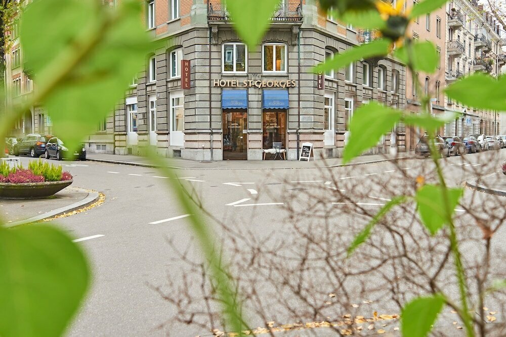 Otel Saint Georges Hotel, Tsurikh, foto