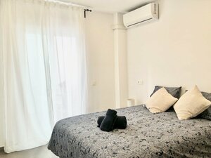 Varela Apartamentos B (Calle Varela No:14, Malaga), otel  Malaga'dan