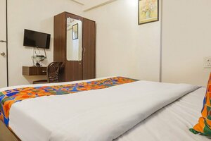 Fabhotel Royal Samrat (State of Maharashtra, Pune Airport), otel  Pune'den