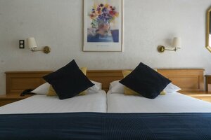 Hotel Excelsior (Geneva, Rue Jean-J.- De-Sellon), otel  Cenova'dan