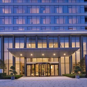 New Century Hotel Zhenhai (Zhejiang Province, Ningbo City), otel  Ningbo'dan