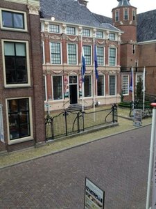 City Guesthouse De Rozenboom (Grote Kerkstraat No:8, Leeuwarden), otel  Leeuwarden'den