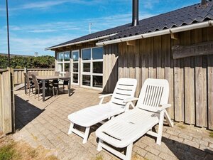 8 Person Holiday Home in Ringkobing (Central Denmark, Ringkebing-Skjorn kommune, Ringkøbing), otel  Orta Danimarka'dan