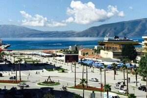 Taste of the Mediterranean- Artist 's Apartment (Vlorë County, Vlorë), otel  Avlonya'dan