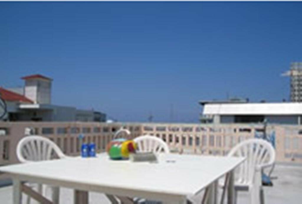 Otel Guest House Base Okinawa, Naha, foto