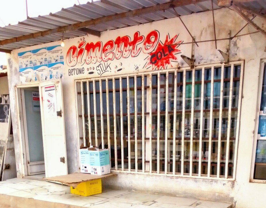 Mini-market Loja de Cimento, Loanda, foto