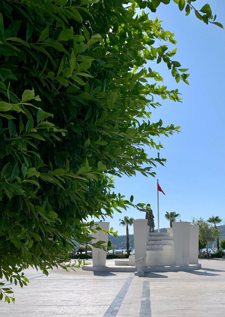 Anıt, heykel Atatürk Heykeli, Fethiye, foto