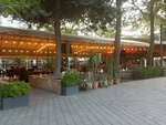 Atlantik (Northern Avenue No:1), kahve dükkanları  Erivan'dan