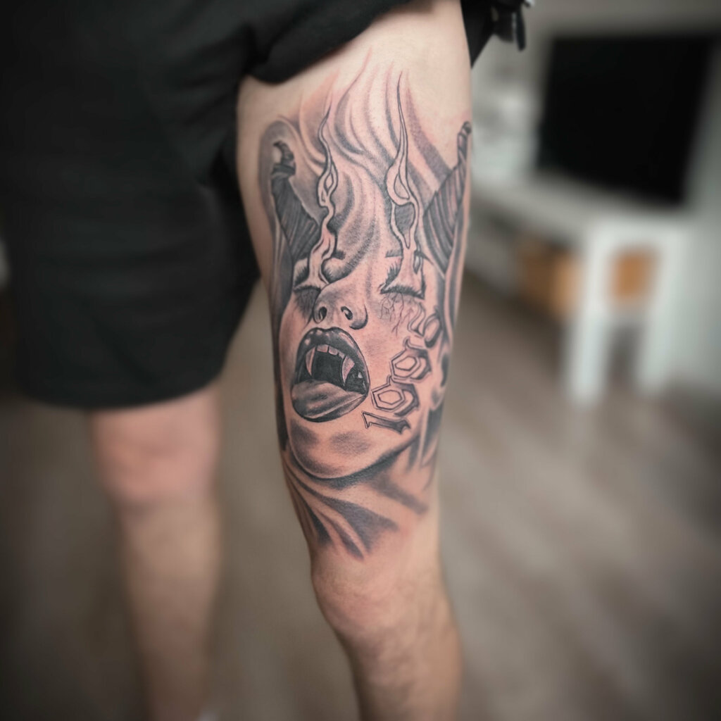 Dövmeciler ReBorn Tattoo, Novosibirsk, foto
