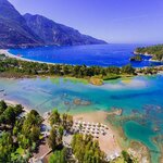 Sunshine Holiday Resort (Muğla, Fethiye, Taşyaka Mah., Ölüdeniz Cad., 1E), otel  Fethiye'den