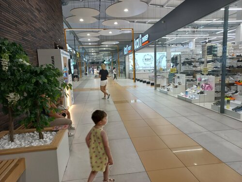 Alışveriş merkezleri Берег, Slonim, foto