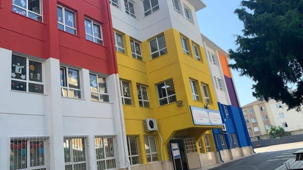 Ortaokul Hatice Mehmet Ekşioğlu Ortaokulu, İstanbul, foto