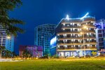Boulevardside (Autonomous Republic of Adjara, Batumi, Lekh and Maria Kachinski Street), otel  Batum'dan