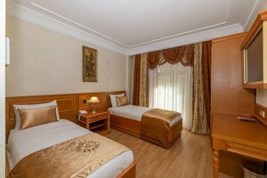 Wyndham Istanbul Old City (İstanbul, Fatih, Şehzadebaşı Cad., 1), otel  İstanbul'dan