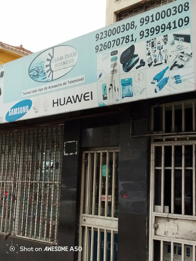 Elektrik ve elektrikli ürün mağazası Mercado, Loanda, foto