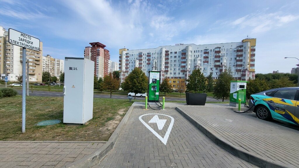 Elektrikli oto şarj istasyonları Маланка, Minsk, foto