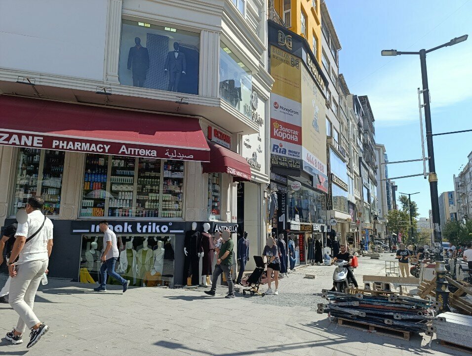 Eczaneler Laleli Merkez Eczanesi, İstanbul, foto