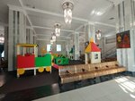 Детская игровая площадка (Vokzalnaya Street No:22), oyun odası  Yekaterinburg'dan
