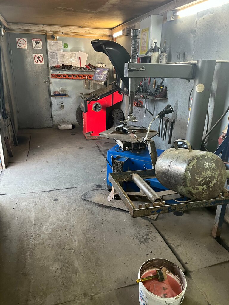 Oto lastik tamiri Шиномонтаж, Saint‑Petersburg, foto