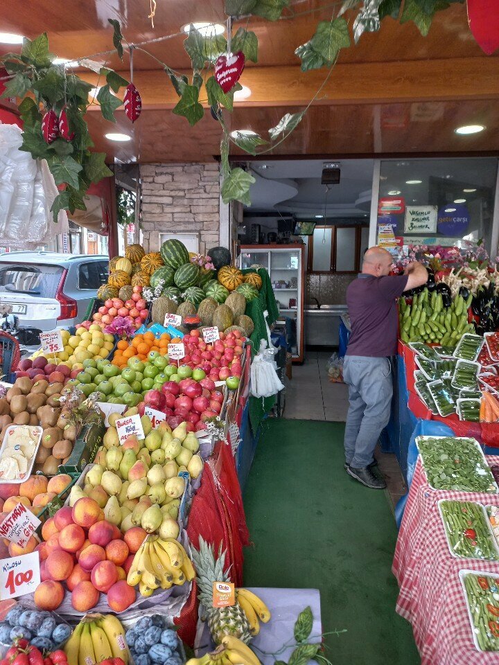 Manavlar Göztepe Manav 35, İzmir, foto