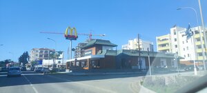 McDonald's (Larnaka), fast food  Larnaka'dan