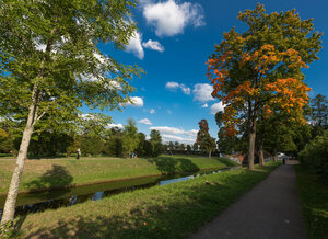 Куртина Грибок (St. Petersburg, Pushkin, kurtina Gribok), kültür ve eğlence parkları  Puşkin'den