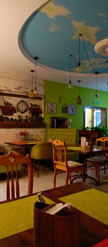 Kafe Cafe Divny Sad, Alabuğa, foto
