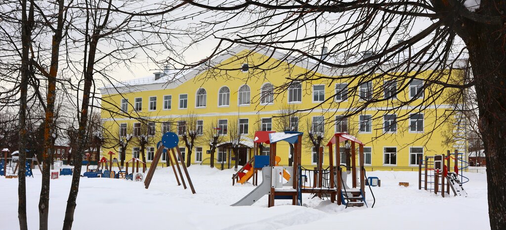 Ortaokul Школа № 1, Yuja, foto