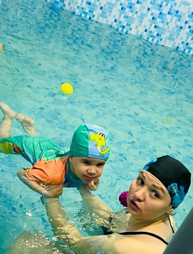 Yüzme havuzları Енотики, Moskova ve Moskovskaya oblastı, foto