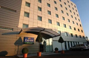 Holiday Inn Express Geneva Airport, an Ihg Hotel (Route de Pré-Bois No:16, Geneva), otel  Cenova'dan
