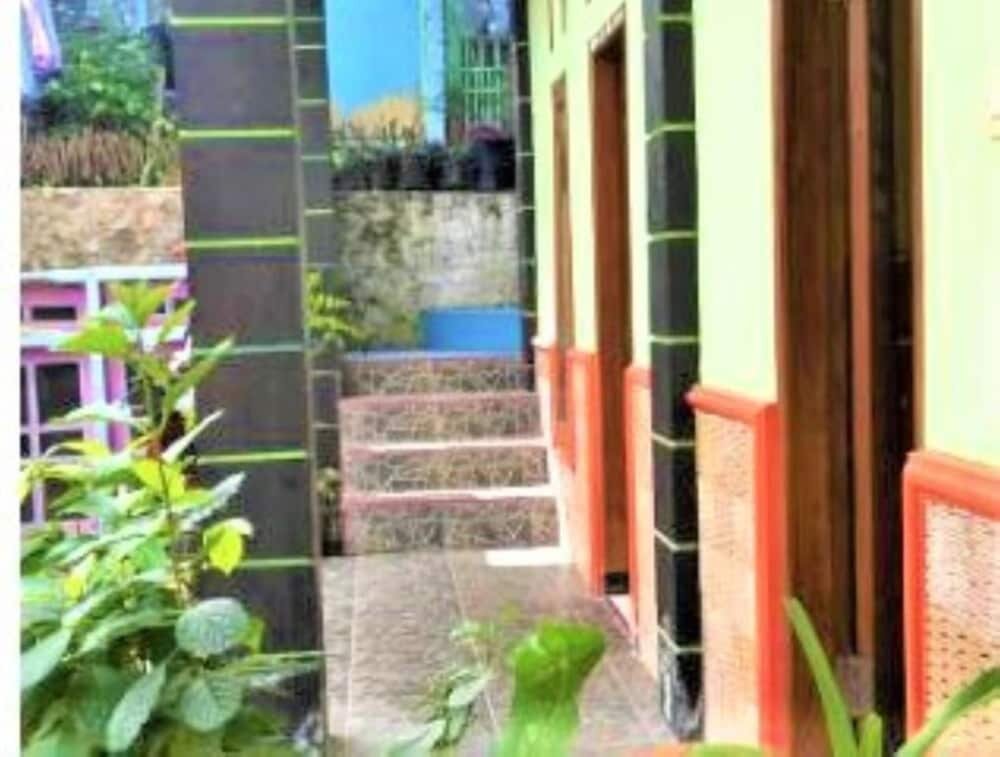 Otel Penginapan Rezeki, , foto