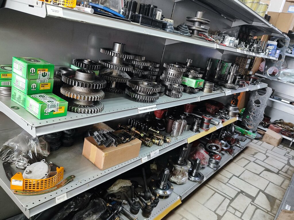 Otomobil yedek parçaları Запчасти к тракторам, Başkurdistan, foto