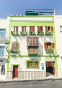 Charming Nerja Hostel (Calle Granada No:29, Frigiliana), otel