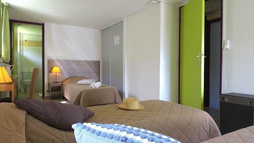 Otel Vvf Villages Cœur de Cantal Vendes, , foto