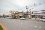 Oyo 1117 Phuket Airport Suites (Phuket, Thalang, Town of Sa Khu 83110, 97/20-21, Thep Krasat Tri-Nai Yang Rd), otel