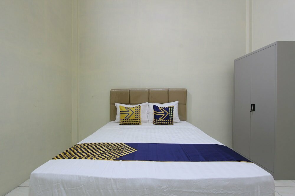 Otel Spot On 93245 Guet House Mulia Dua Syariah, Surakarta, foto