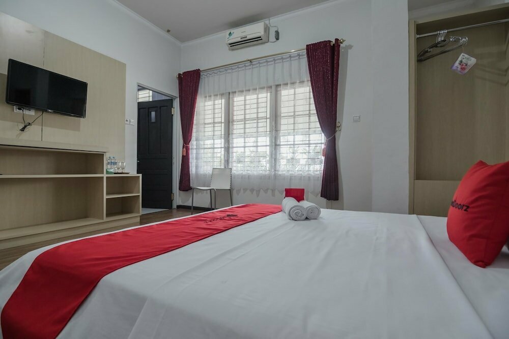 Otel RedDoorz Syariah Plus @ Banjarbaru, , foto