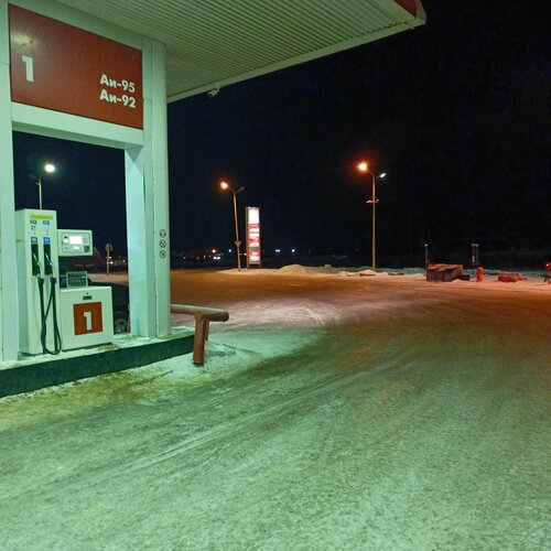 Benzin istasyonu Lukoil, Nenets özerk okrugu, foto