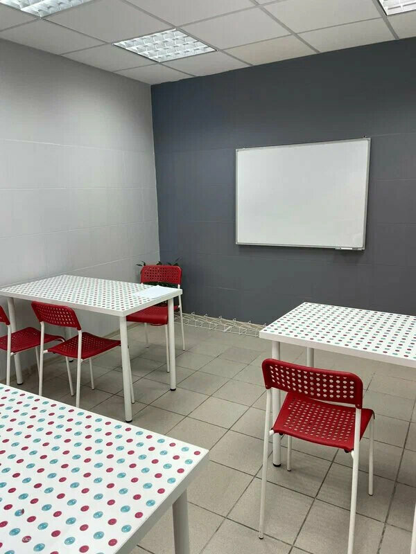 Eğitim merkezleri Co-zvuchie club, Moskovski, foto