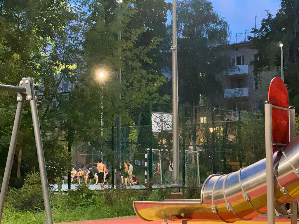 Spor alanı Баскетбольная площадка, Moskova, foto