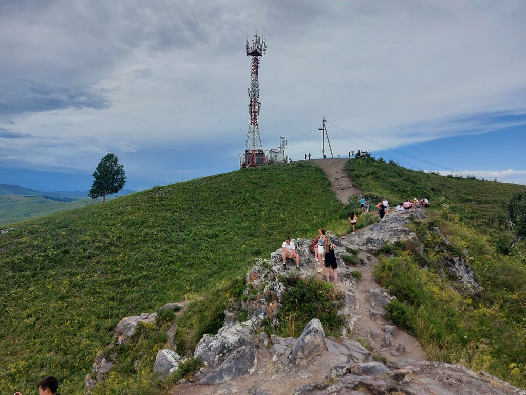 Diğer gişeler Гора Чёртов палец, Altayski krayı, foto