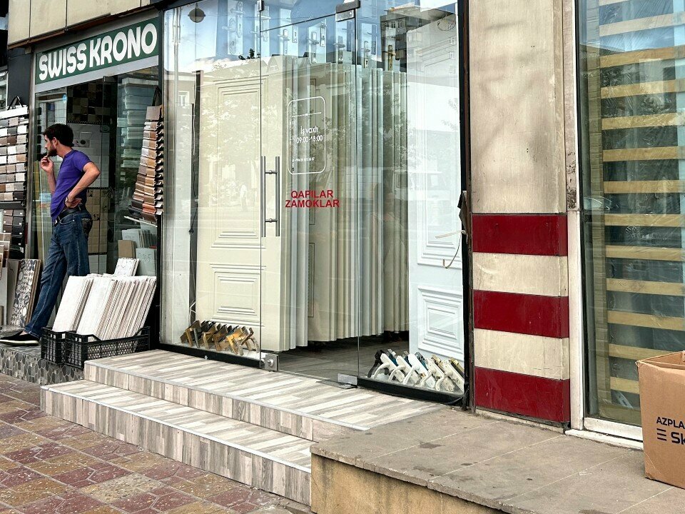 Kapılar Master Doors, Bakü, foto